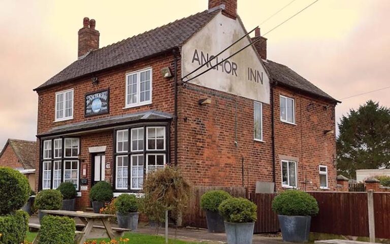 Mikron Theatre at The Anchor Inn, High Offley - Heart of Staffordshire ...